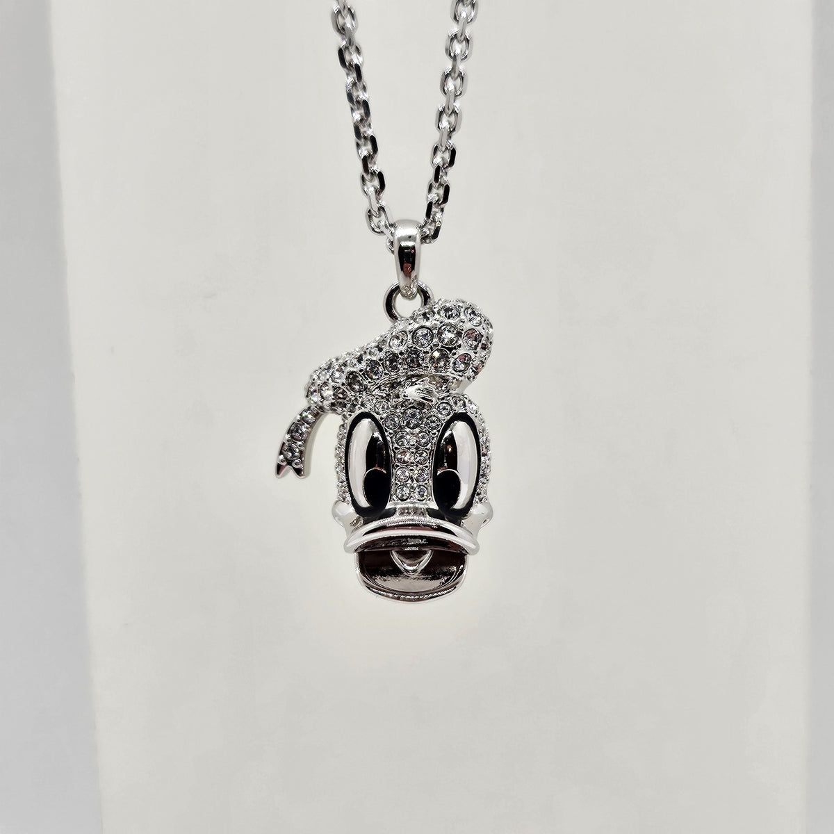 SWAROVSKI DISNEY Donald Duck Halskette 5668775 – Franks Kristall Shop